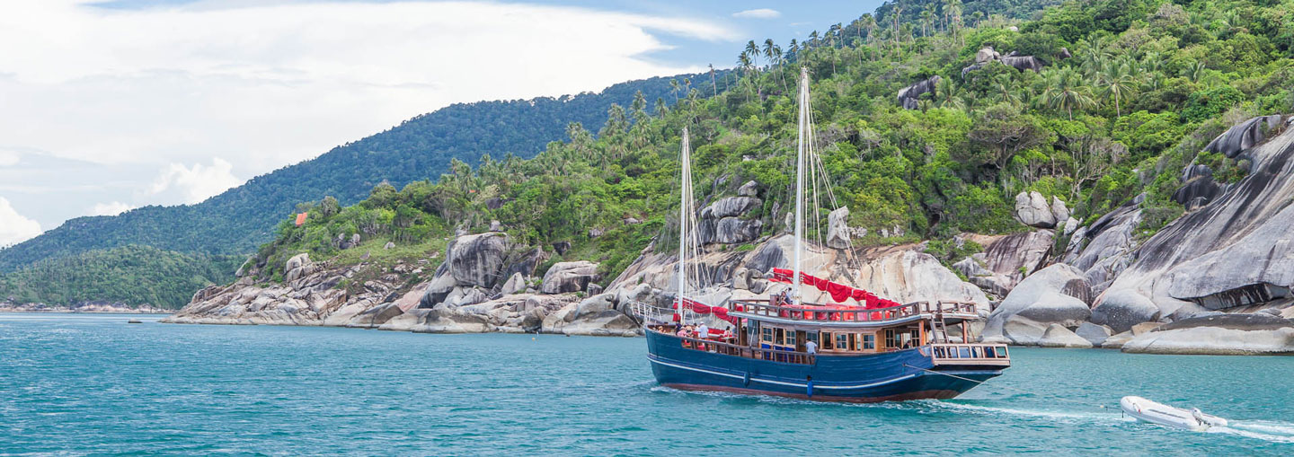 Private cruises by Red Baron
